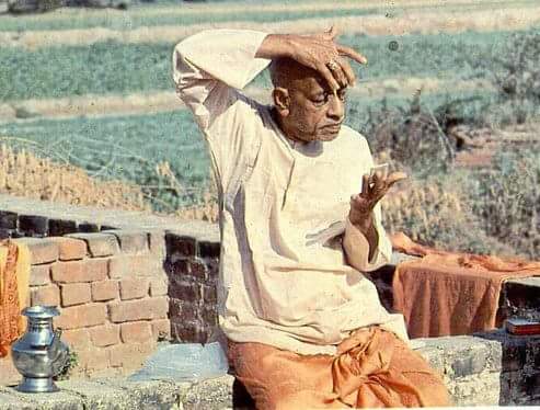 Glories of applying Vaisnava tilak - Akincana Gocara